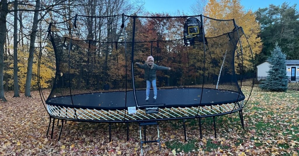 7 Tips for Keeping Birds and Leaves Off Your Trampoline - Kids Gotta Play